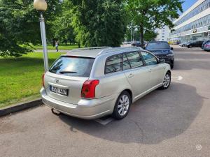 Pelēks Toyota Avensis 2004 Viļņa, ar dzinēja tilpumu 2.00 L un nobraukumu 381 tūkst. km par 1100 €, foto 13 vietnē AUTOMOTO.COM.LV