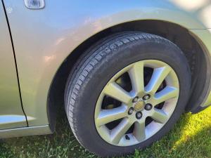 Pelēks Toyota Avensis 2004 Viļņa, ar dzinēja tilpumu 2.00 L un nobraukumu 381 tūkst. km par 1100 €, foto 15 vietnē AUTOMOTO.COM.LV