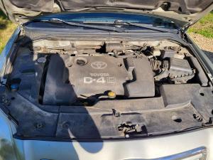 Pelēks Toyota Avensis 2004 Viļņa, ar dzinēja tilpumu 2.00 L un nobraukumu 381 tūkst. km par 1100 €, foto 17 vietnē AUTOMOTO.COM.LV