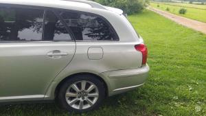 Pelēks Toyota Avensis 2004 Utena, ar dzinēja tilpumu 2.00 L un nobraukumu 430 tūkst. km par 800 €, foto 3 vietnē AUTOMOTO.COM.LV