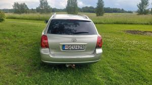 Pelēks Toyota Avensis 2004 Utena, ar dzinēja tilpumu 2.00 L un nobraukumu 430 tūkst. km par 800 €, foto 4 vietnē AUTOMOTO.COM.LV