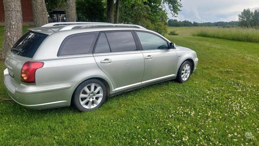 Pelēks Toyota Avensis 2004 Utena, ar dzinēja tilpumu 2.00 L un nobraukumu 430 tūkst. km par 800 €, foto 5 vietnē AUTOMOTO.COM.LV