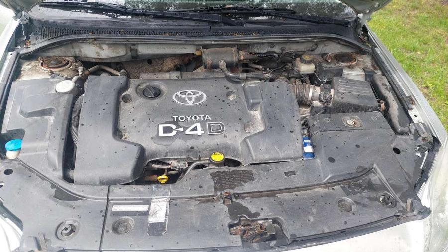 Pelēks Toyota Avensis 2004 Utena, ar dzinēja tilpumu 2.00 L un nobraukumu 430 tūkst. km par 800 €, foto 17 vietnē AUTOMOTO.COM.LV