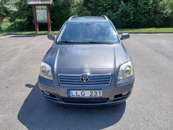 Серый Тойота Авенсис 2004 в Клайпеда, объемом двигателя 2.00 л и пробегом 215 тыс. км за 1450 €, фото 1 на AUTOMOTO.COM.LV