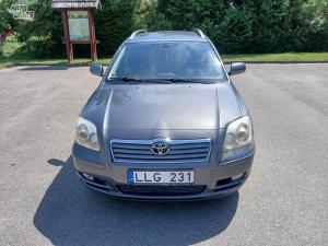 Grey Toyota Avensis 2004 in Klaipeda, with an engine capacity of 2.00 L and mileage of 215 thousand km for 1450 €, photo  on AUTOMOTO.COM.LV
