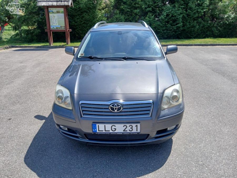Серый Тойота Авенсис 2004 в Клайпеда, объемом двигателя 2.00 л и пробегом 215 тыс. км за 1450 €, фото 1 на AUTOMOTO.COM.LV