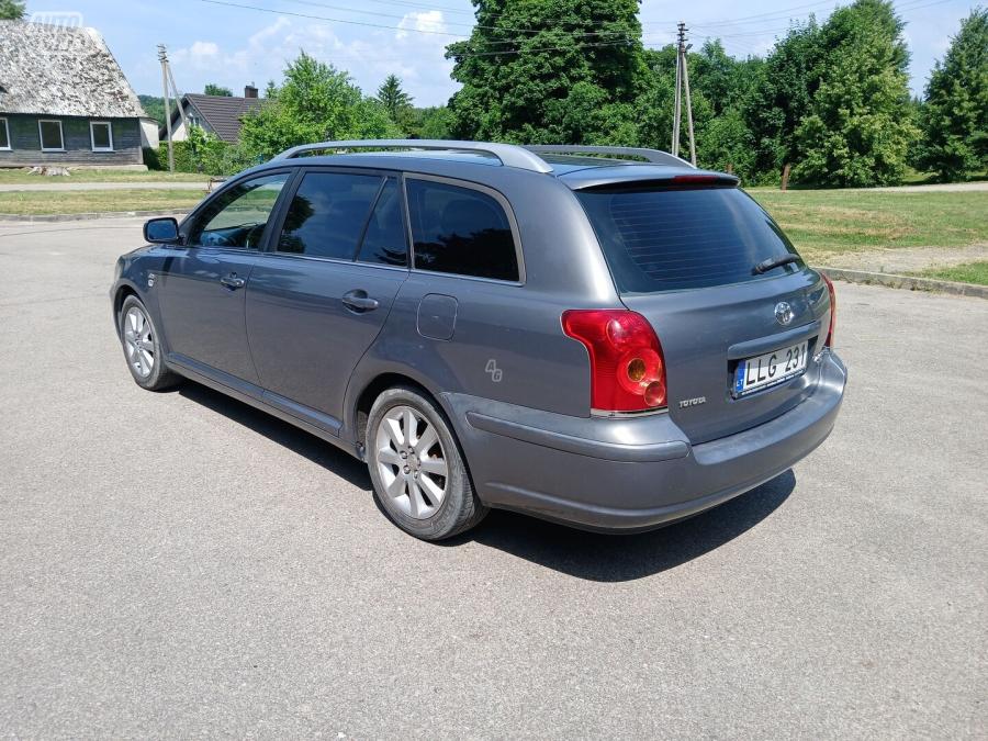 Серый Тойота Авенсис 2004 в Клайпеда, объемом двигателя 2.00 л и пробегом 215 тыс. км за 1450 €, фото 7 на AUTOMOTO.COM.LV