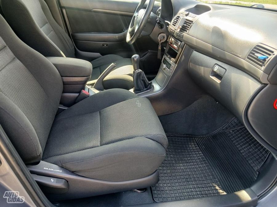 Серый Тойота Авенсис 2004 в Клайпеда, объемом двигателя 2.00 л и пробегом 215 тыс. км за 1450 €, фото 11 на AUTOMOTO.COM.LV