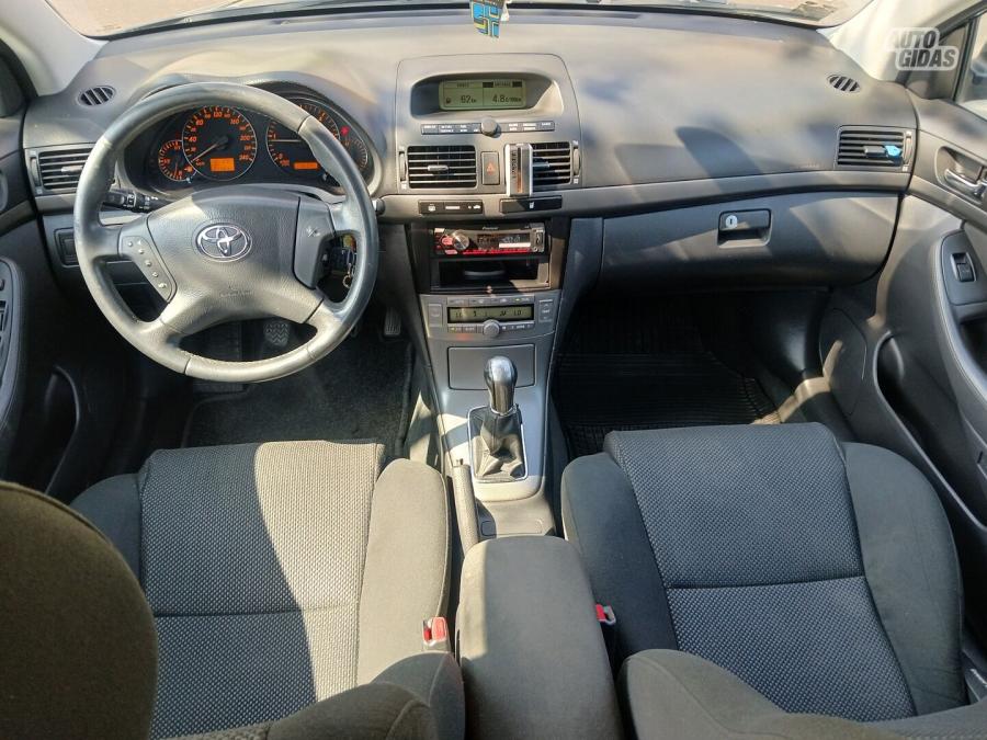 Серый Тойота Авенсис 2004 в Клайпеда, объемом двигателя 2.00 л и пробегом 215 тыс. км за 1450 €, фото 12 на AUTOMOTO.COM.LV