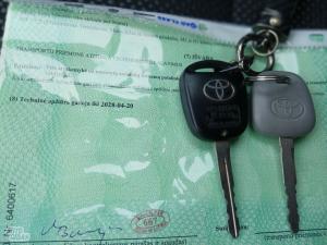 Серый Тойота Авенсис 2004 в Клайпеда, объемом двигателя 2.00 л и пробегом 215 тыс. км за 1450 €, фото 17 на AUTOMOTO.COM.LV