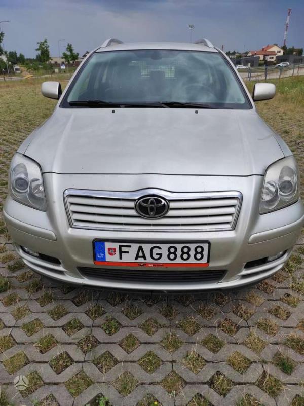 Grey Toyota Avensis 2004 in Moletai, with an engine capacity of 2.00 L and mileage of 338 thousand km for 2500 €, photo 1 on AUTOMOTO.COM.LV