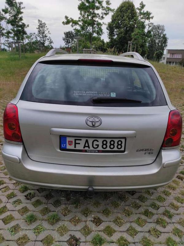 Grey Toyota Avensis 2004 in Moletai, with an engine capacity of 2.00 L and mileage of 338 thousand km for 2500 €, photo 4 on AUTOMOTO.COM.LV