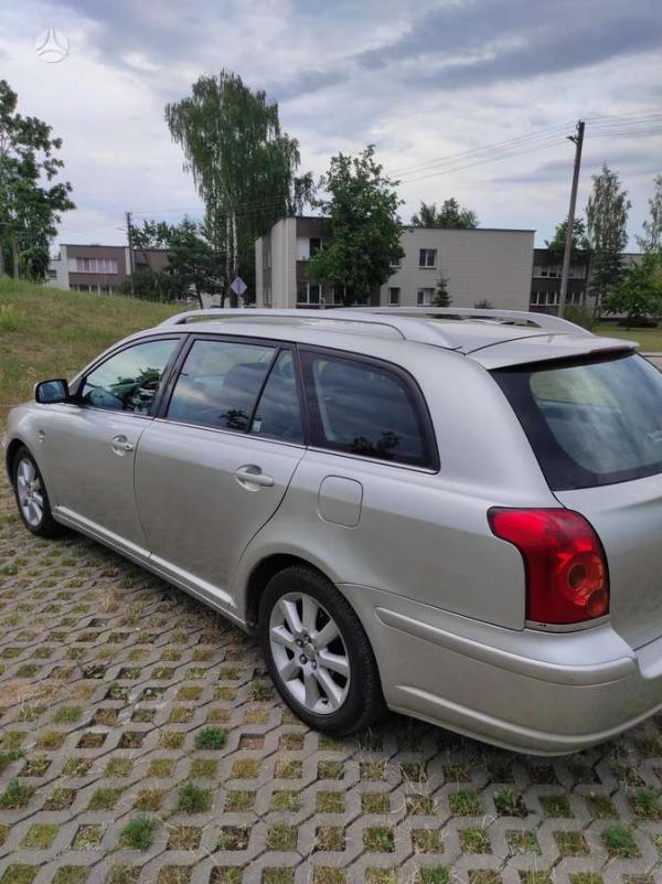 Grey Toyota Avensis 2004 in Moletai, with an engine capacity of 2.00 L and mileage of 338 thousand km for 2500 €, photo 5 on AUTOMOTO.COM.LV