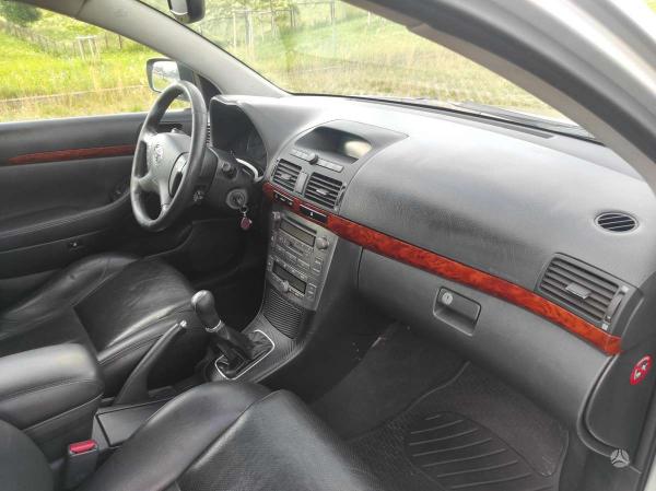 Grey Toyota Avensis 2004 in Moletai, with an engine capacity of 2.00 L and mileage of 338 thousand km for 2500 €, photo 8 on AUTOMOTO.COM.LV