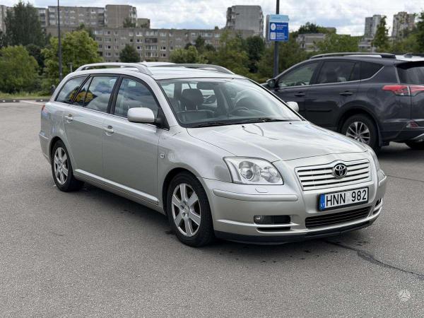 Серый Тойота Авенсис 2004 в Вильнюс, объемом двигателя 1.76 л и пробегом 280 тыс. км за 1450 €, фото 1 на AUTOMOTO.COM.LV