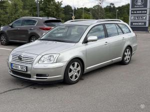 Pelēks Toyota Avensis 2004 Viļņa, ar dzinēja tilpumu 1.76 L un nobraukumu 280 tūkst. km par 1450 €, foto 4 vietnē AUTOMOTO.COM.LV