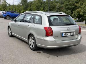 Pelēks Toyota Avensis 2004 Viļņa, ar dzinēja tilpumu 1.76 L un nobraukumu 280 tūkst. km par 1450 €, foto 5 vietnē AUTOMOTO.COM.LV