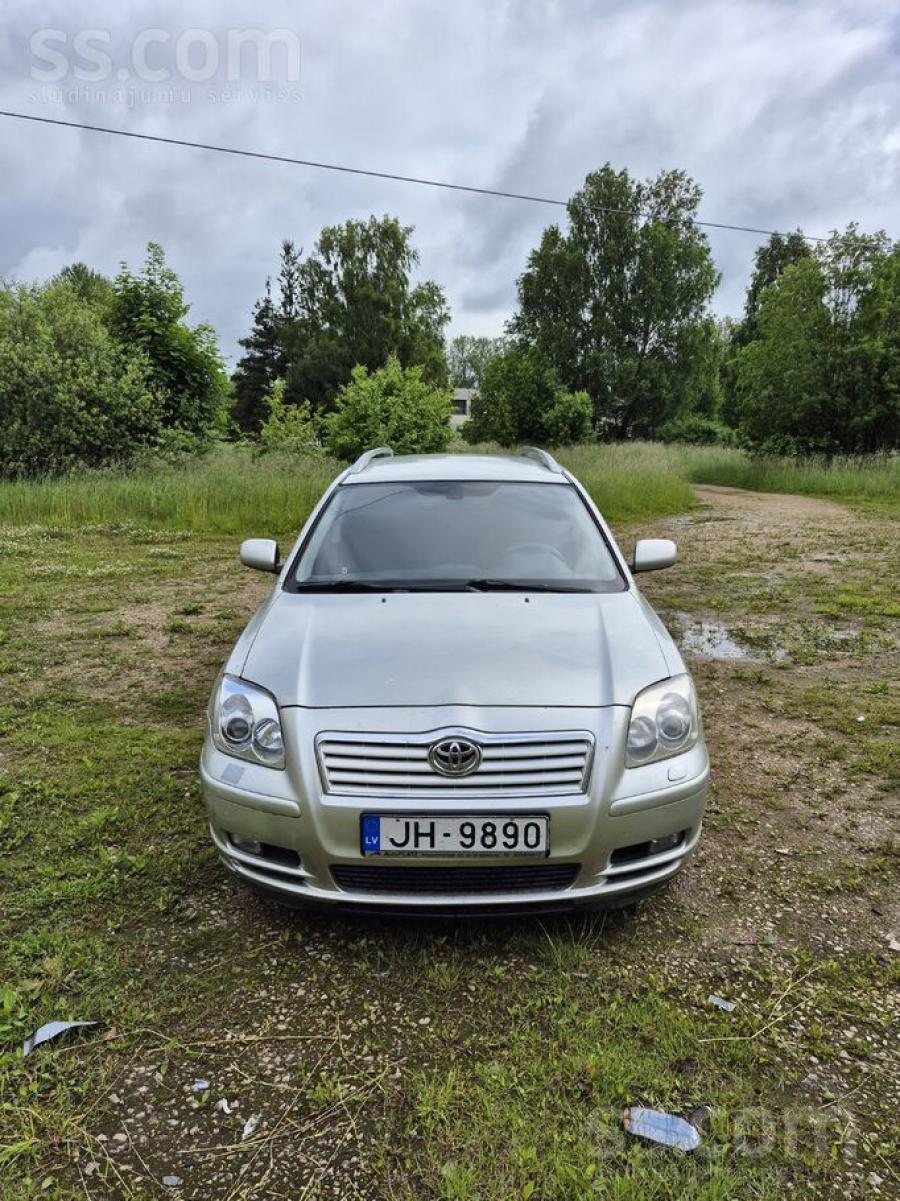 Pelēks Toyota Avensis 2004 Jēkabpils, ar dzinēja tilpumu 2.00 L un nobraukumu 235 tūkst. km par 1550 €, foto 1 vietnē AUTOMOTO.COM.LV