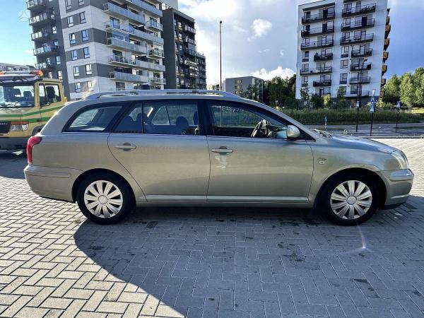 Grey Toyota Avensis 2004 in Vilnius, with an engine capacity of 2.00 L and mileage of 302 thousand km for 1450 €, photo 5 on AUTOMOTO.COM.LV