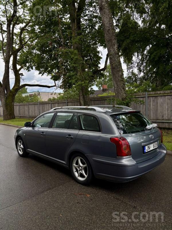 Grey Toyota Avensis 2004 in Riga, with an engine capacity of 2.00 L and mileage of 330 thousand km for 1250 €, photo 3 on AUTOMOTO.COM.LV