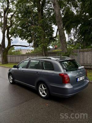 Grey Toyota Avensis 2004 in Riga, with an engine capacity of 2.00 L and mileage of 330 thousand km for 1250 €, photo 4 on AUTOMOTO.COM.LV
