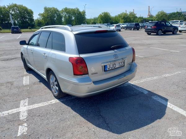 Серый Тойота Авенсис 2004 в Клайпеда, объемом двигателя 2.00 л и пробегом 380 тыс. км за 650 €, фото 2 на AUTOMOTO.COM.LV