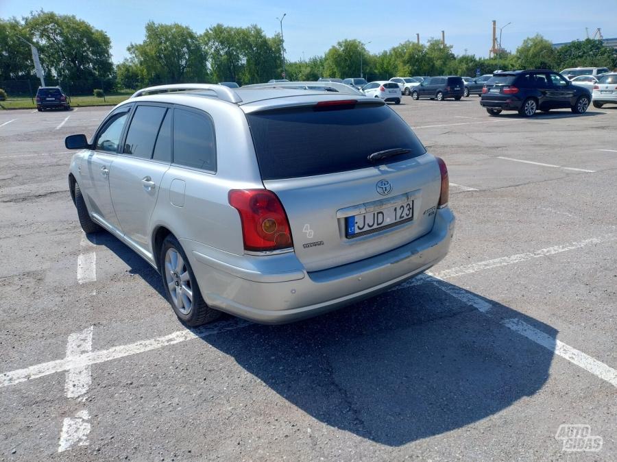 Grey Toyota Avensis 2004 in Klaipeda, with an engine capacity of 2.00 L and mileage of 380 thousand km for 650 €, photo 3 on AUTOMOTO.COM.LV