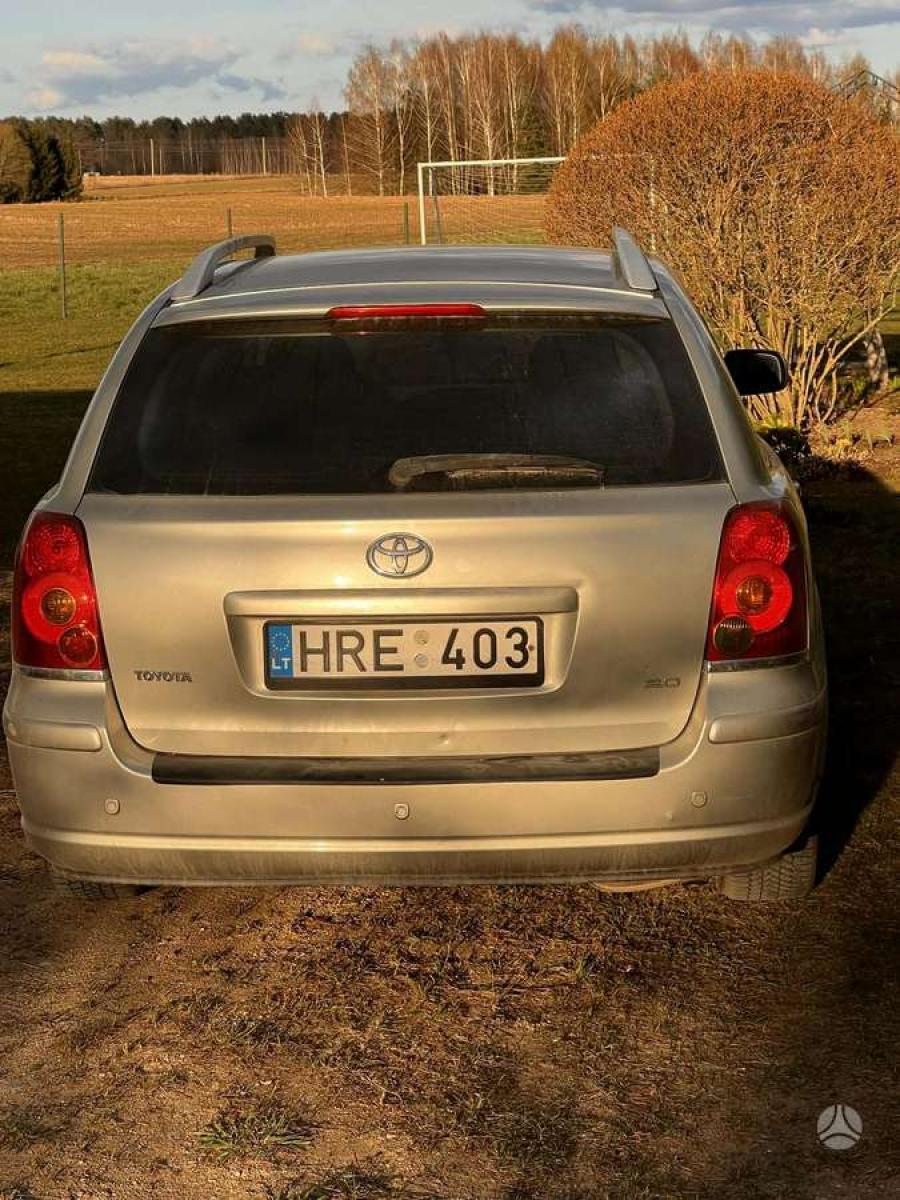 Pelēks Toyota Avensis 2004 Kauņa, ar dzinēja tilpumu 2.00 L un nobraukumu 260 tūkst. km par 1550 €, foto 5 vietnē AUTOMOTO.COM.LV
