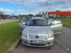 Grey Toyota Avensis 2004 in Vilnius, with an engine capacity of 2.00 L and mileage of 440 thousand km for 1100 €, photo  on AUTOMOTO.COM.LV