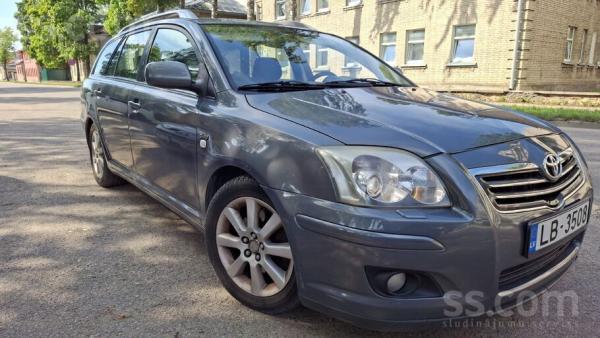 Grey Toyota Avensis 2004 in Daugavpils, with an engine capacity of 2.00 L and mileage of 415 thousand km for 1600 €, photo 3 on AUTOMOTO.COM.LV