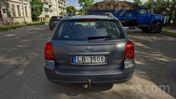 Grey Toyota Avensis 2004 in Daugavpils, with an engine capacity of 2.00 L and mileage of 415 thousand km for 1600 €, photo 7 on AUTOMOTO.COM.LV