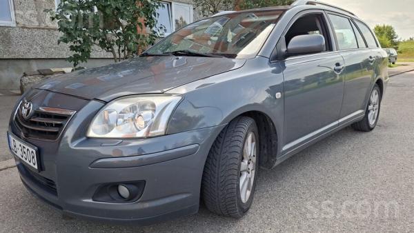 Grey Toyota Avensis 2004 in Daugavpils, with an engine capacity of 2.00 L and mileage of 415 thousand km for 1600 €, photo 3 on AUTOMOTO.COM.LV