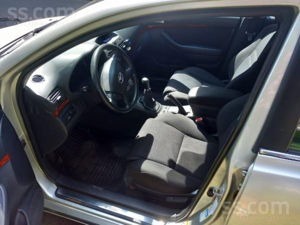 Pelēks Toyota Avensis 2004 Rīga, ar dzinēja tilpumu 1.80 L un nobraukumu 224 tūkst. km par 1450 €, foto 9 vietnē AUTOMOTO.COM.LV