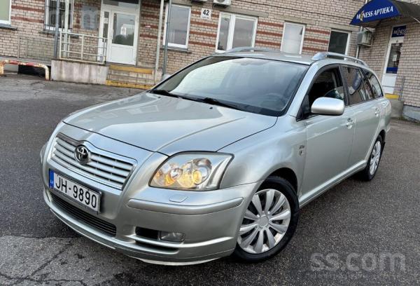 Pelēks Toyota Avensis 2004 Daugavpils, ar dzinēja tilpumu 2.00 L un nobraukumu 236 tūkst. km par 1550 €, foto 2 vietnē AUTOMOTO.COM.LV