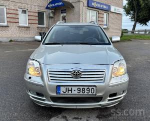 Grey Toyota Avensis 2004 in Daugavpils, with an engine capacity of 2.00 L and mileage of 236 thousand km for 1550 €, photo 6 on AUTOMOTO.COM.LV