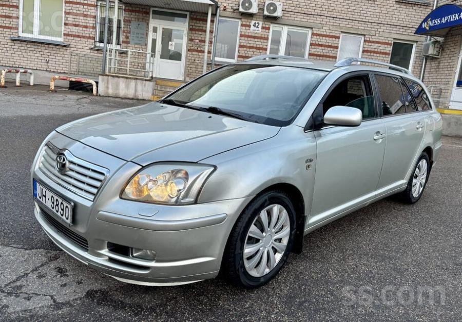 Grey Toyota Avensis 2004 in Daugavpils, with an engine capacity of 2.00 L and mileage of 236 thousand km for 1550 €, photo 7 on AUTOMOTO.COM.LV