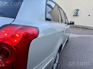 Grey Toyota Avensis 2004 in Daugavpils, with an engine capacity of 2.00 L and mileage of 236 thousand km for 1550 €, photo 14 on AUTOMOTO.COM.LV