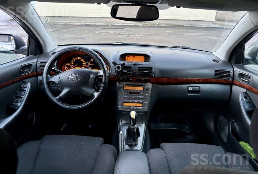 Grey Toyota Avensis 2004 in Daugavpils, with an engine capacity of 2.00 L and mileage of 236 thousand km for 1550 €, photo 20 on AUTOMOTO.COM.LV