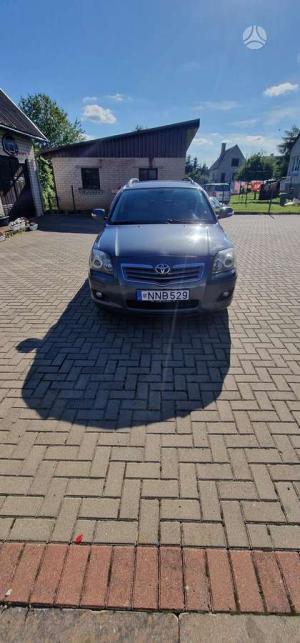 Pelēks Toyota Avensis 2004 Plungė, ar dzinēja tilpumu 1.79 L un nobraukumu 346 tūkst. km par 2250 €, foto 5 vietnē AUTOMOTO.COM.LV
