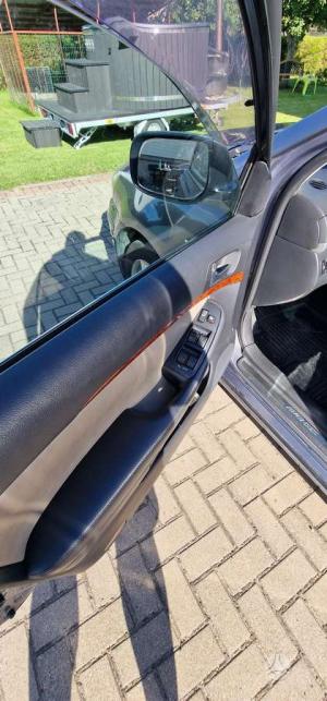 Pelēks Toyota Avensis 2004 Plungė, ar dzinēja tilpumu 1.79 L un nobraukumu 346 tūkst. km par 2250 €, foto 12 vietnē AUTOMOTO.COM.LV
