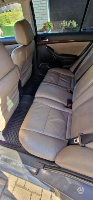 Pelēks Toyota Avensis 2004 Plungė, ar dzinēja tilpumu 1.79 L un nobraukumu 346 tūkst. km par 2250 €, foto 17 vietnē AUTOMOTO.COM.LV