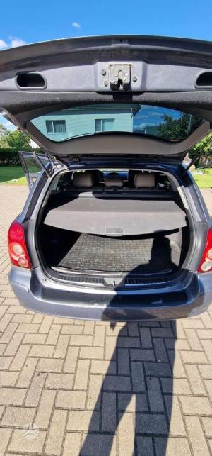 Pelēks Toyota Avensis 2004 Plungė, ar dzinēja tilpumu 1.79 L un nobraukumu 346 tūkst. km par 2250 €, foto 18 vietnē AUTOMOTO.COM.LV