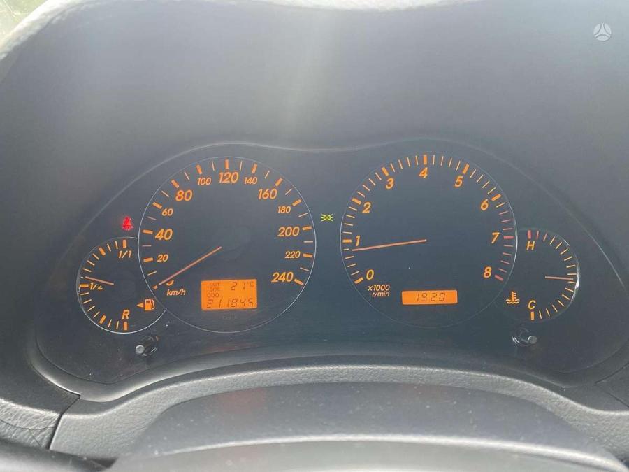 Серый Тойота Авенсис 2004 в Вильнюс, объемом двигателя 1.76 л и пробегом 211 тыс. км за 1500 €, фото 17 на AUTOMOTO.COM.LV
