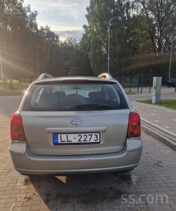 Серый Тойота Авенсис 2004 в Резекне, объемом двигателя 2.00 л и пробегом 376 тыс. км за 1600 €, фото 4 на AUTOMOTO.COM.LV