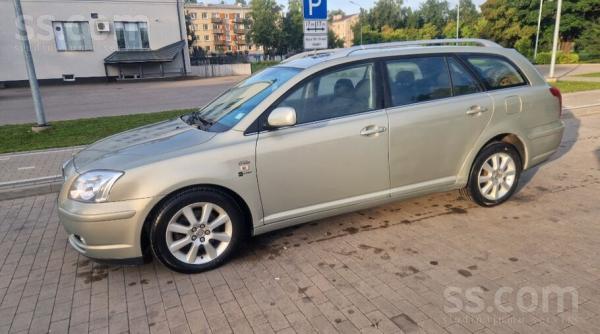 Серый Тойота Авенсис 2004 в Резекне, объемом двигателя 2.00 л и пробегом 376 тыс. км за 1600 €, фото 2 на AUTOMOTO.COM.LV