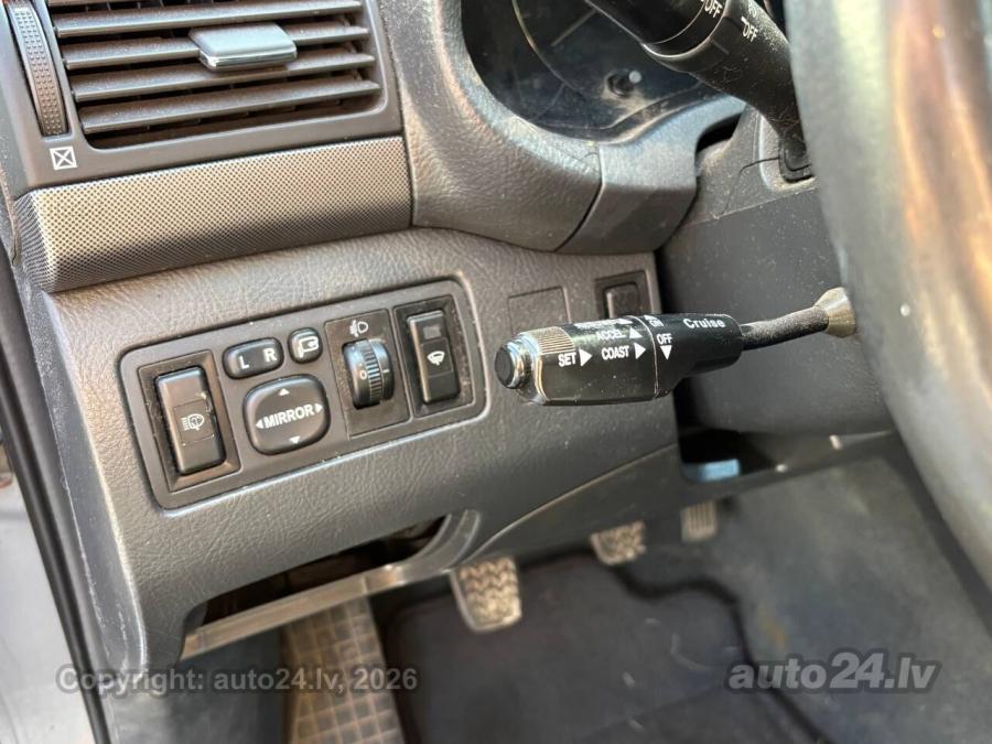 Серый Тойота Авенсис 2004 в Таллин, объемом двигателя 1.80 л и пробегом 310 тыс. км за 999 €, фото 10 на AUTOMOTO.COM.LV