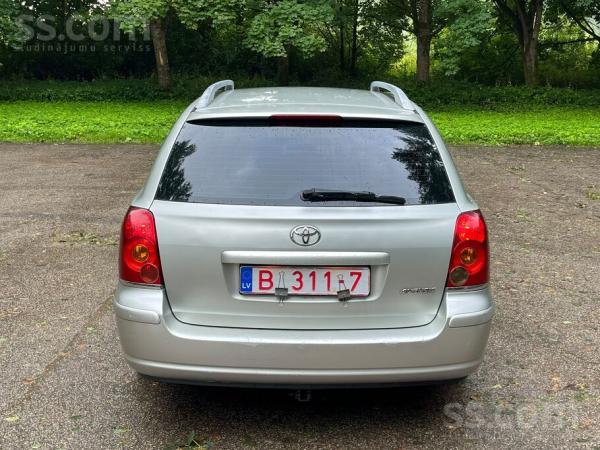 Серый Тойота Авенсис 2004 в Рига, объемом двигателя 2.00 л и пробегом 0 тыс. км за 2399 €, фото 5 на AUTOMOTO.COM.LV