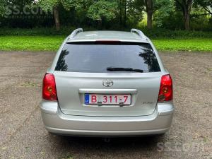 Pelēks Toyota Avensis 2004 Rīga, ar dzinēja tilpumu 2.00 L un nobraukumu 0 tūkst. km par 2399 €, foto 5 vietnē AUTOMOTO.COM.LV
