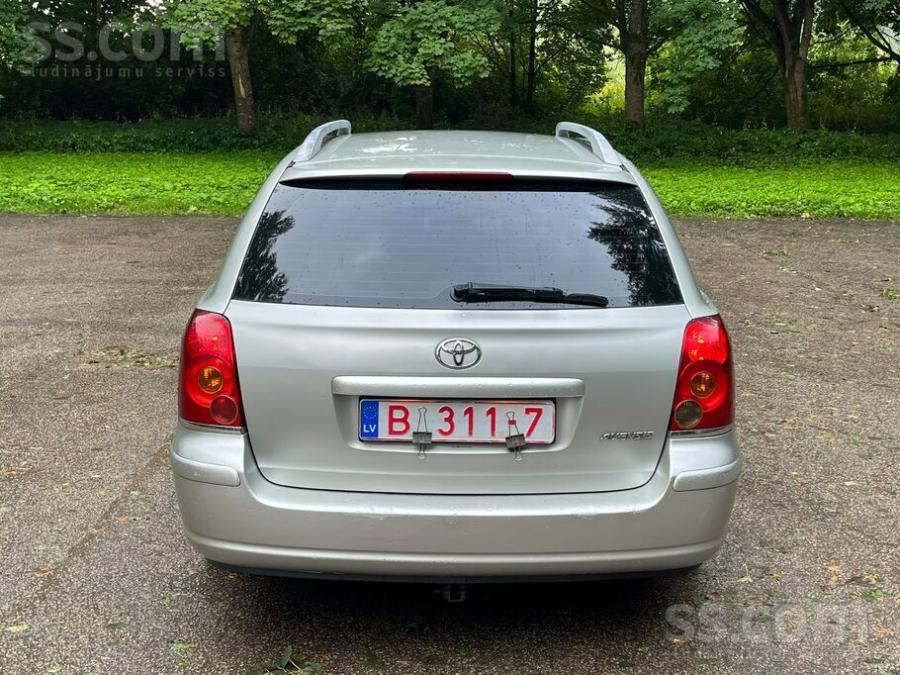 Pelēks Toyota Avensis 2004 Rīga, ar dzinēja tilpumu 2.00 L un nobraukumu 0 tūkst. km par 2399 €, foto 5 vietnē AUTOMOTO.COM.LV