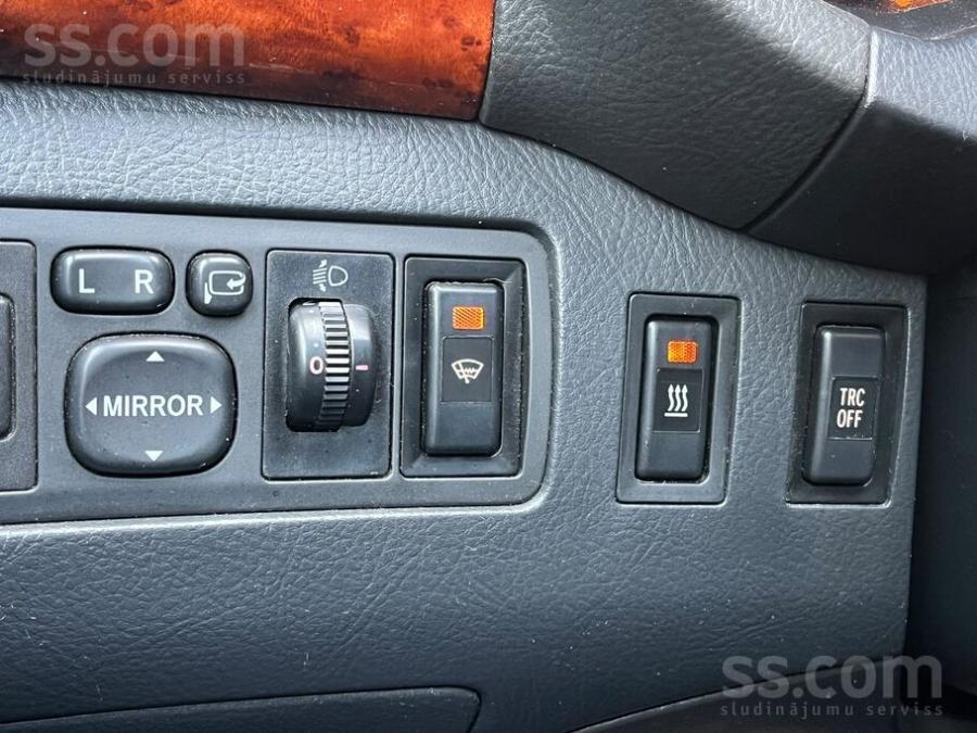 Pelēks Toyota Avensis 2004 Rīga, ar dzinēja tilpumu 2.00 L un nobraukumu 0 tūkst. km par 2399 €, foto 15 vietnē AUTOMOTO.COM.LV